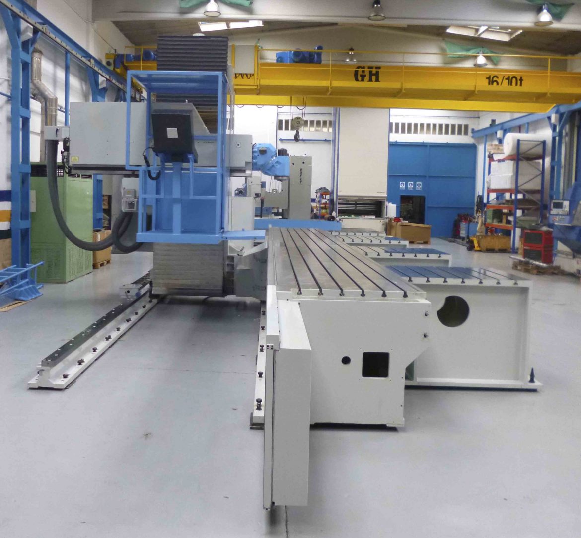 Used Moving Column Milling Machine Zayer 30 KM 10000
