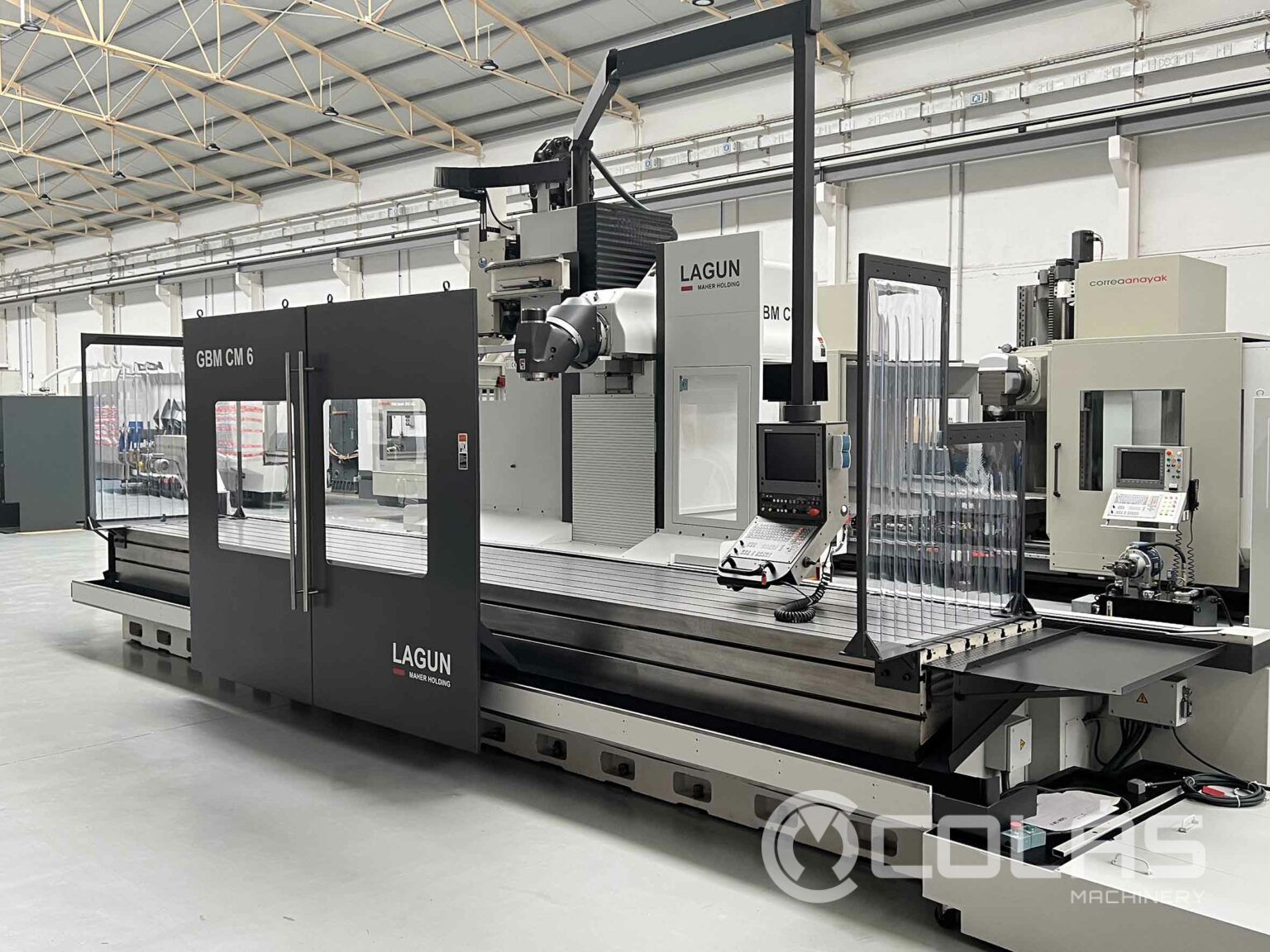 Travelling column milling machines
